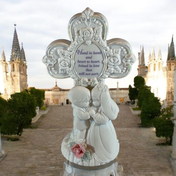 Precious Moments | Accents | Wedding Cross Precious Moments From Nesco 6 | Poshmark